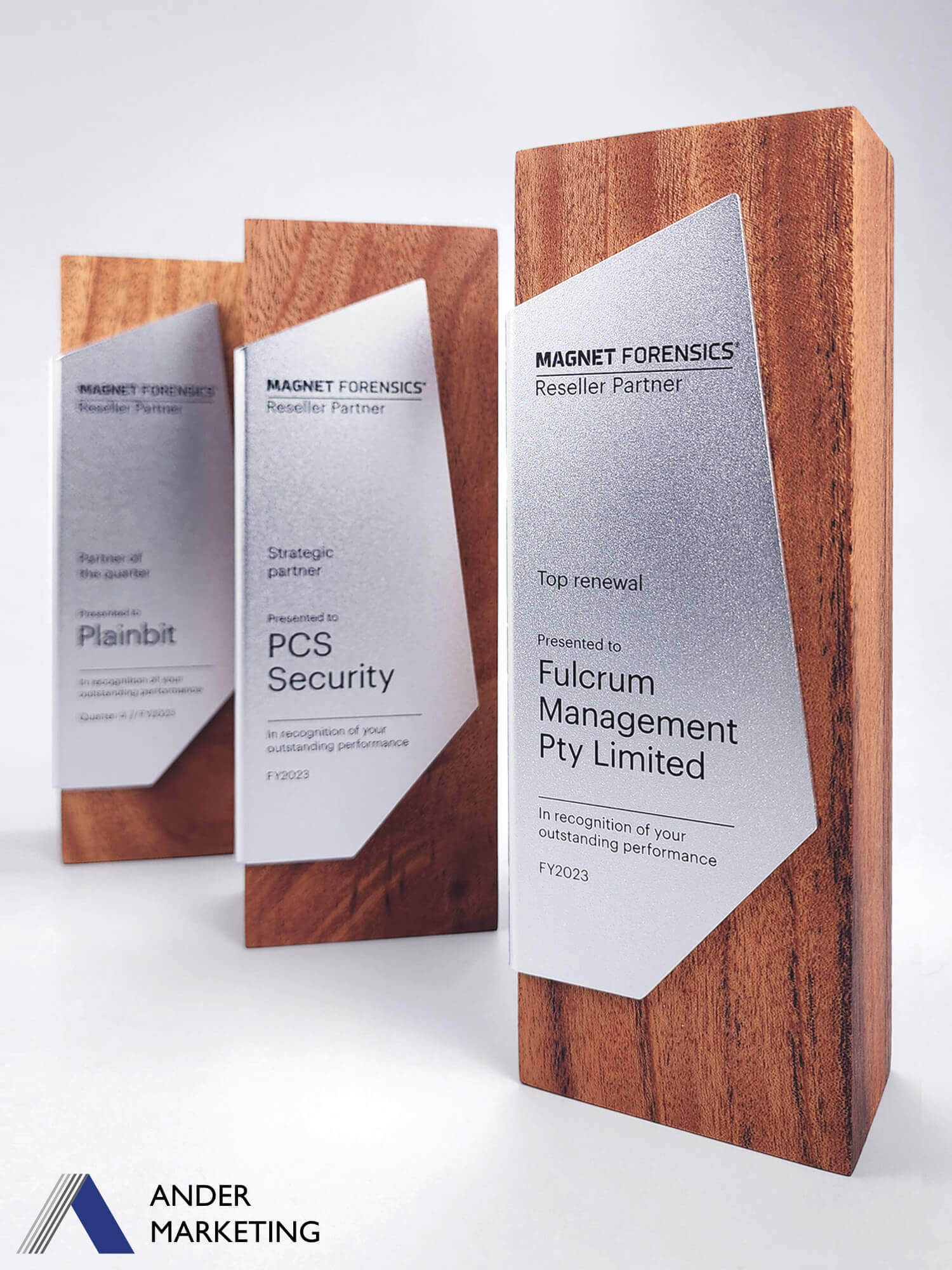 MW-33 Modern Trophy Award | Ander Marketing Singapore